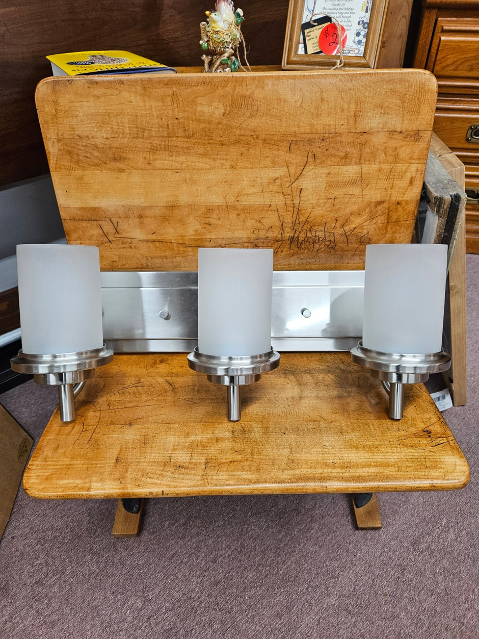 Lighting – New Leaf Consignment Plus